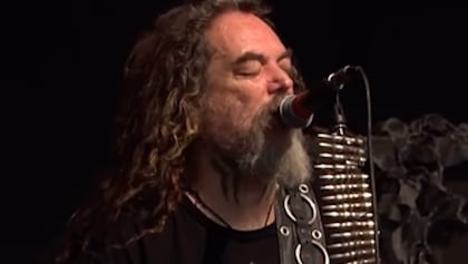 MAX CAVALERA Still Doesn't Like Writing Song Lyrics: 'It Feels Like ...