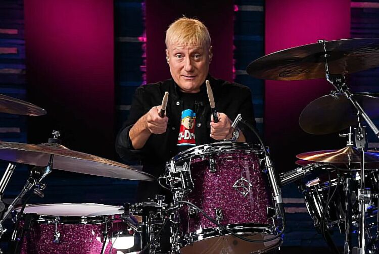 Former DAVID LEE ROTH Drummer GREGG BISSONETTE Performs And Breaks Down ...